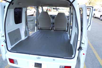 Suzuki Every 4 passenger Micro Van 3cyl., 4WD, AT, AC, PS, PW, 12 valve ...