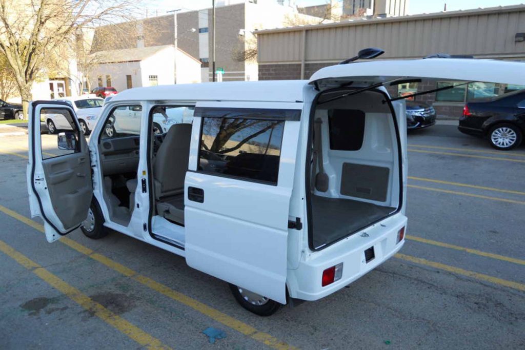 Suzuki Every 4 passenger Micro Van 3cyl., 4WD, AT, AC, PS, PW, 12 valve ...